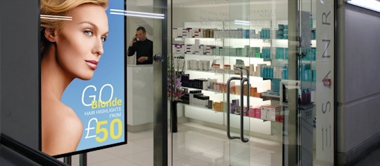 How bright should a digital signage screen be? | Bizplay | Digital signage